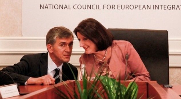 Arbër Vllahiu returns to his "old trade" - Telegrafi - Telegrafi