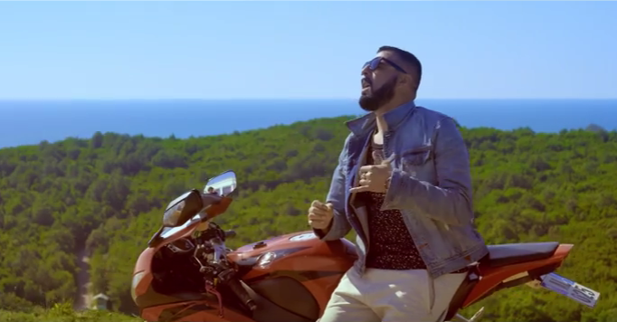 2po2 publikon klipin e “A e din” (Video) - Telegrafi - Telegrafi