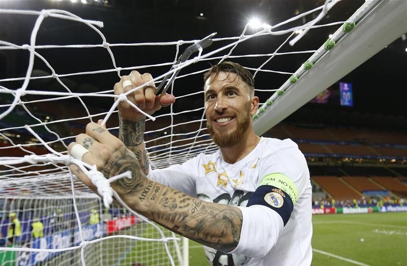 How big Ramos - took the Real fans from the stadium to the locker room ...