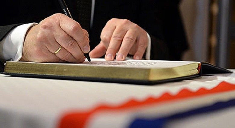 Book of mourning for the victims of the terrorist attack in Nice ...