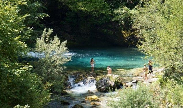 In Theth you can also go to the beach in natural pools - Telegrafi ...