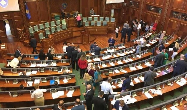 The session is postponed for an hour due to technical problems ...