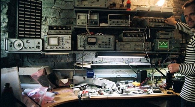 The truth about the mysterious Russian radio that broadcasts only ...