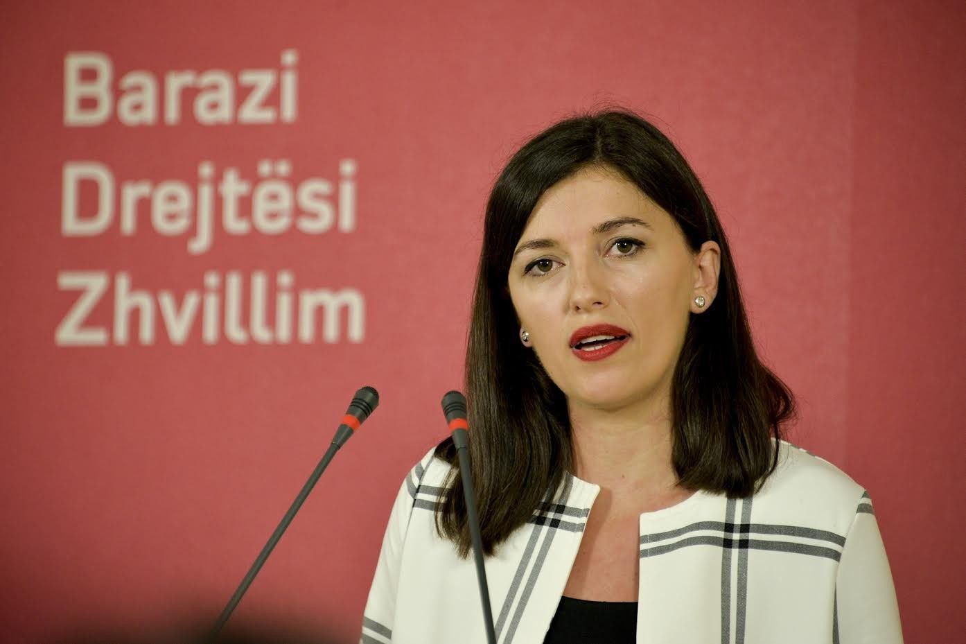 Albulena Haxhiu: Blerta Deliu considers the Assembly a fashion show ...