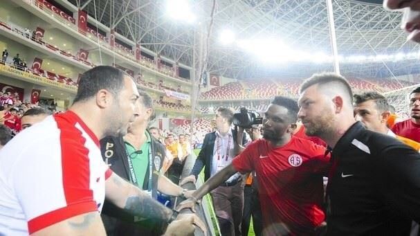 Eto'o makes a crazy bet with the fan - Telegraph - Telegraph