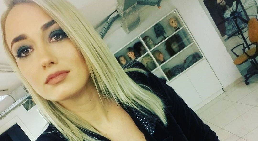 Evi Reçi: Song in English, an experiment (Video) - Telegraph - Telegraph