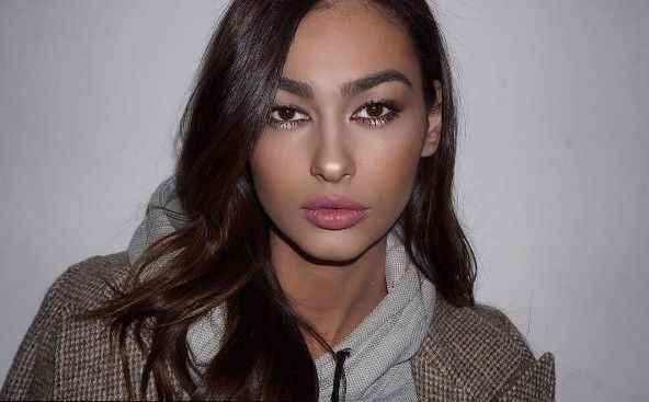 Adrola Dushi towards international success, becomes part of the fashion ...