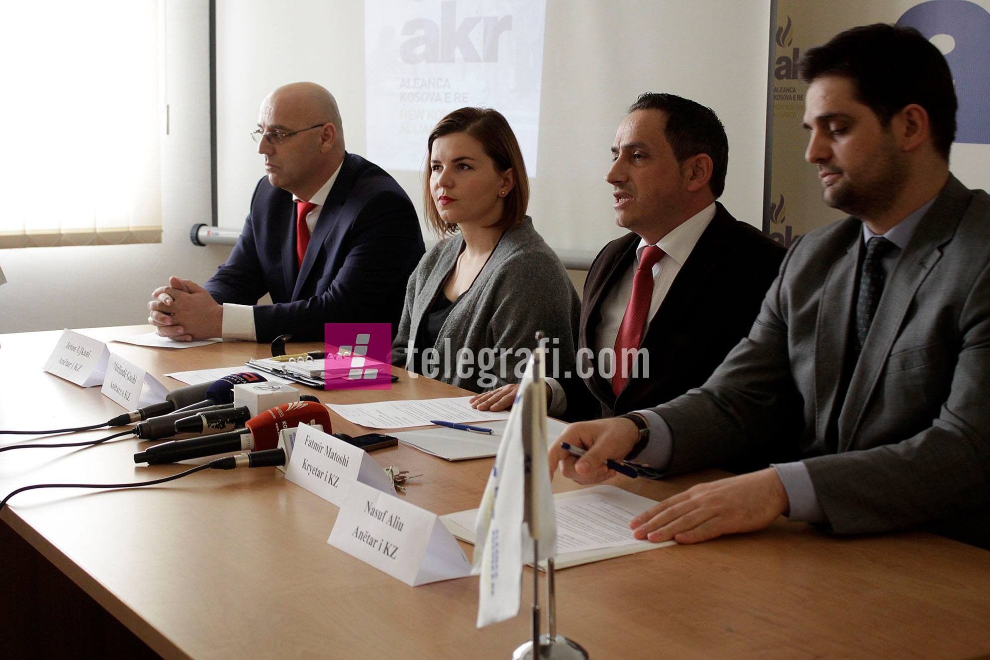 Behgjet Pacolli is re-elected president of AKR - Telegrafi - Telegrafi