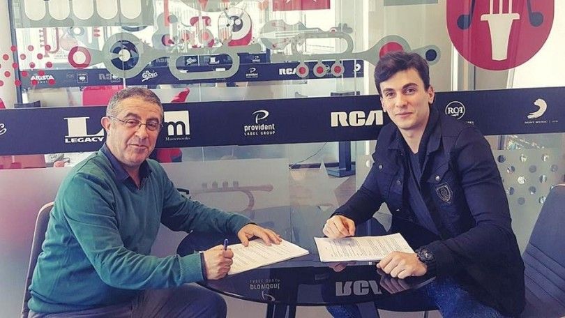 Bertan Asllani becomes part of "Sony Music Turkey" (Photo) - Telegrafi ...