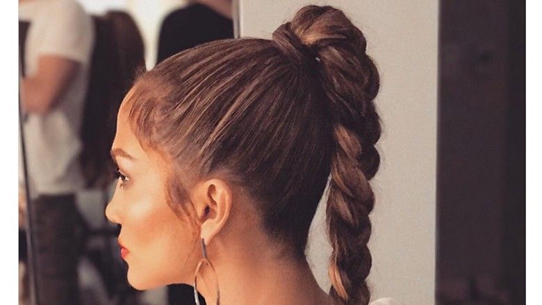 The hairstyle which is done quickly, but which will make you happy: The ...