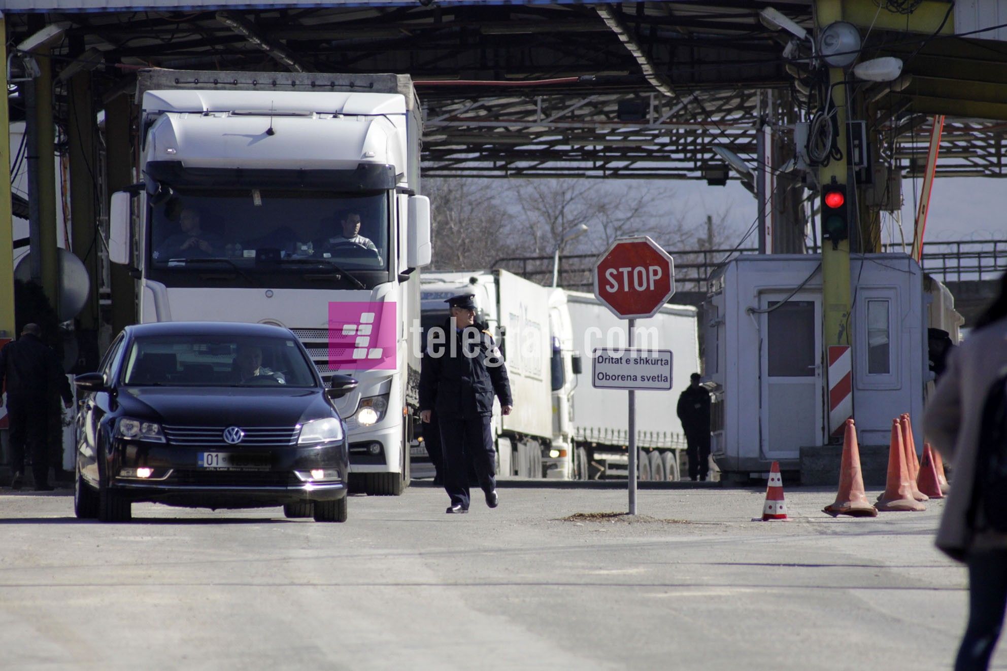 In Merdare there is no waiting, in Dheu i Bardhë up to 40 minutes ...