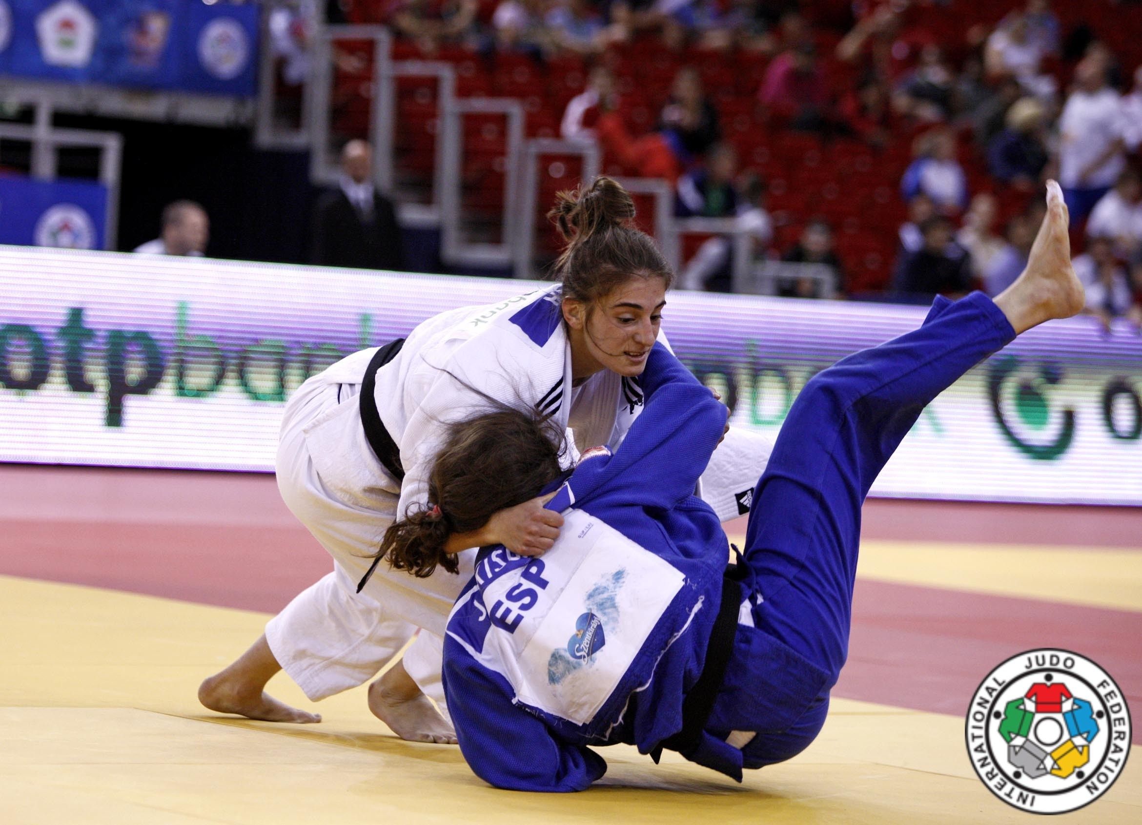 The wonderful, bronze Nora in the European - Telegraph - Telegraph