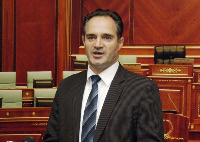 Nait Hasani: Do të votoj për rrëzimin e Qeverisë - Telegrafi
