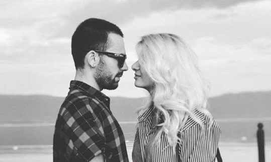 The exciting moment of Besnik Qaka's fiancee with her mother and sister ...