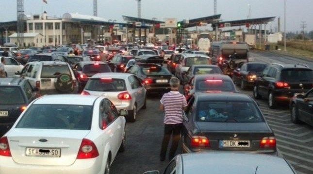 The border crossing point in Merdare less busy than other years ...