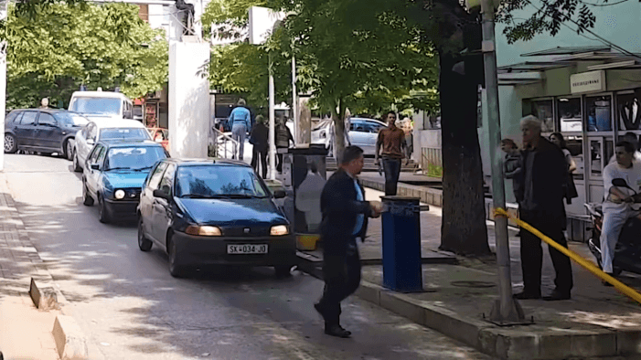 Quick reaction of the security of the Clinical Center in Skopje, breaks ...