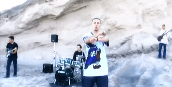 15 vjet nga hiti “Ushtari i Rrugës”, mendohet të rikthehet si remiks ...