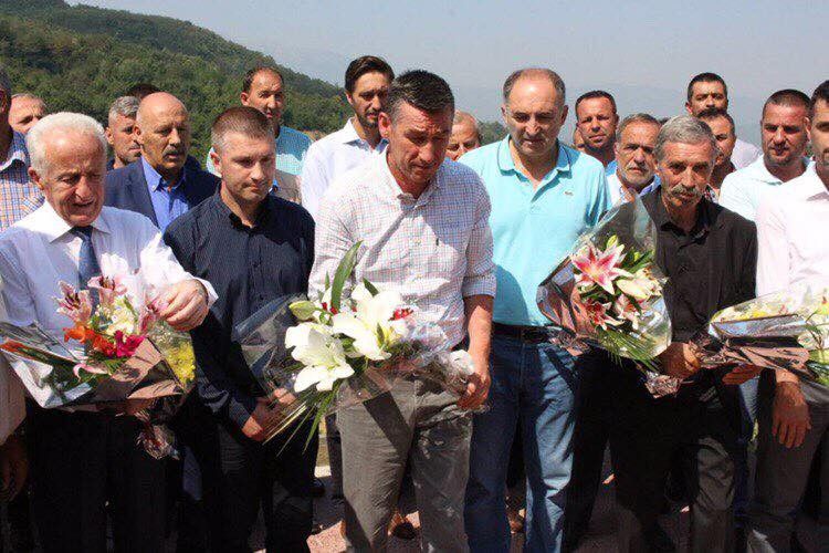 Pas homazheve në Jeshkovë, Veseli viziton familjet e heronjve, Xhevat ...