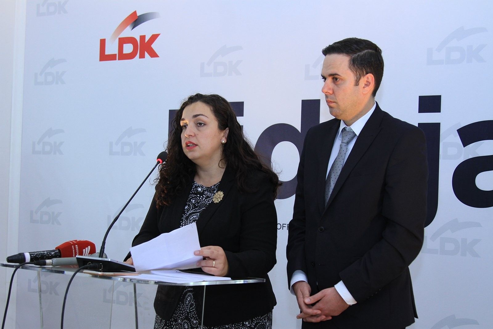 Osmani: LDK is collecting the facts to send the president to the Constitutional Court ...
