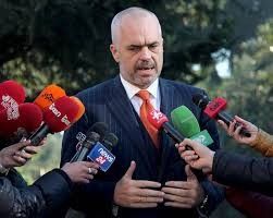 Edi Rama talks about the conflict with journalists - Telegrafi - Telegrafi