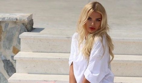 Eni Koçi me poza joshëse para publikimit të këngës së re (Foto ...