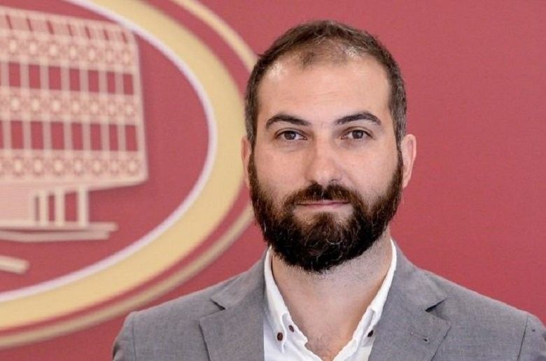 Meet the official in Macedonia who spends 3577 euros for a plane ticket ...