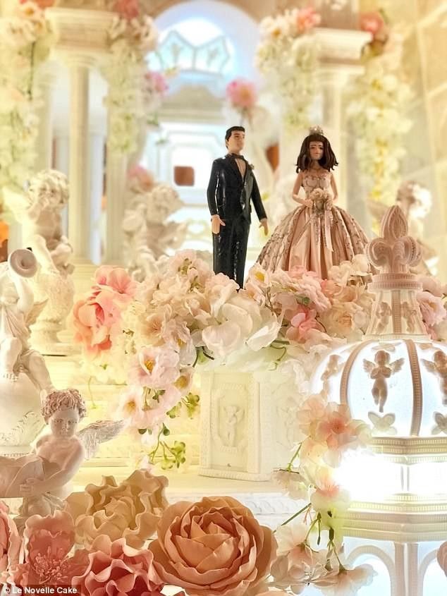 Five-meter cake made for a month, the longest that has been served at ...