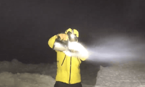 Extreme cold in Canada, footage showing how hot water freezes ...