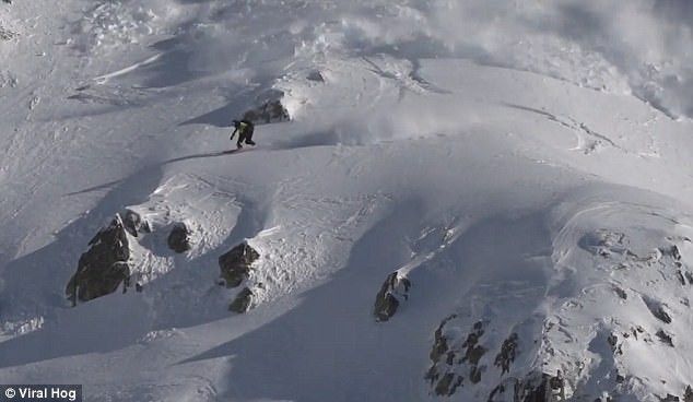 It is released quickly to escape the avalanche that caused it (Video ...