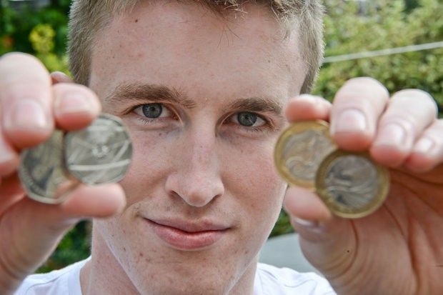 La punën si ndërtues, sot fiton 100 mijë dollarë në vit - vetëm duke ...