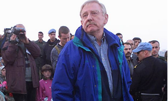 Walker: The massacre of Recak made NATO intervene - Telegrafi - Telegrafi