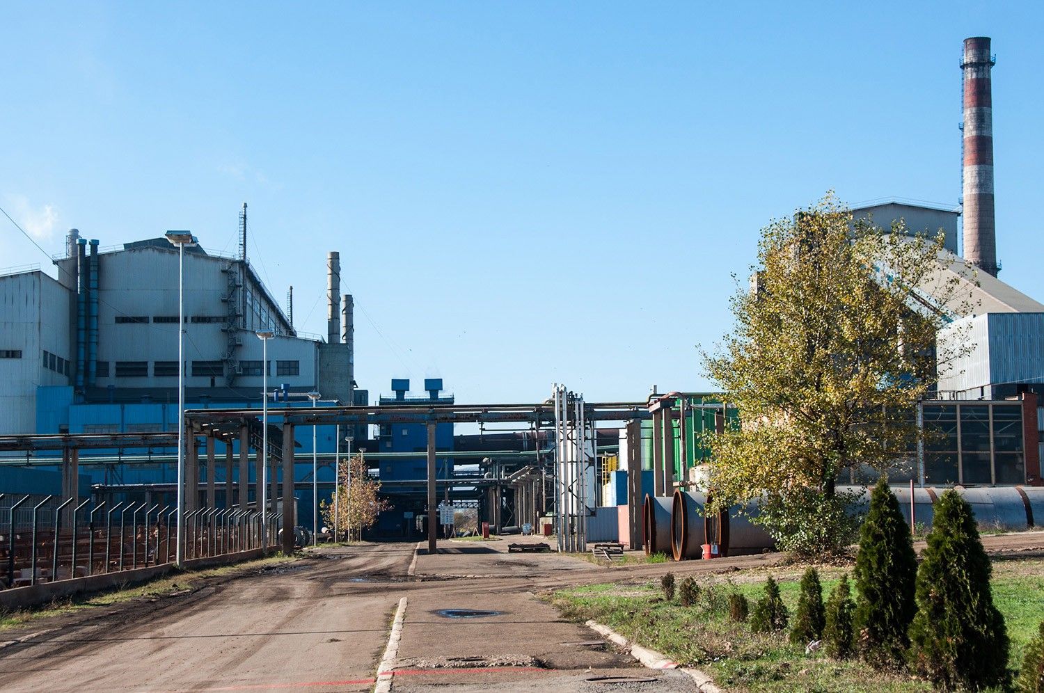 "Ferronicel" workers are protesting - Telegrafi - Telegrafi