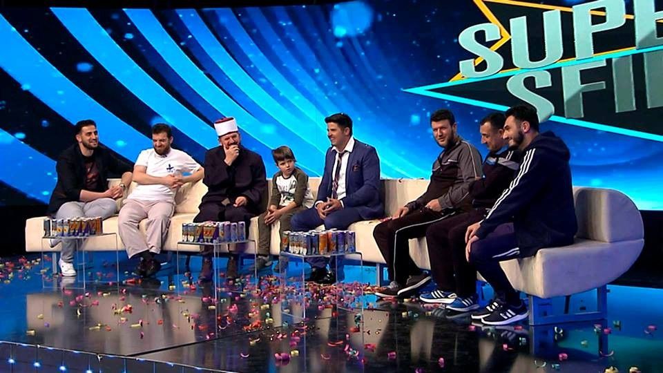 Hoxhallar for the first time in the show "Super Sfida" - Telegrafi ...