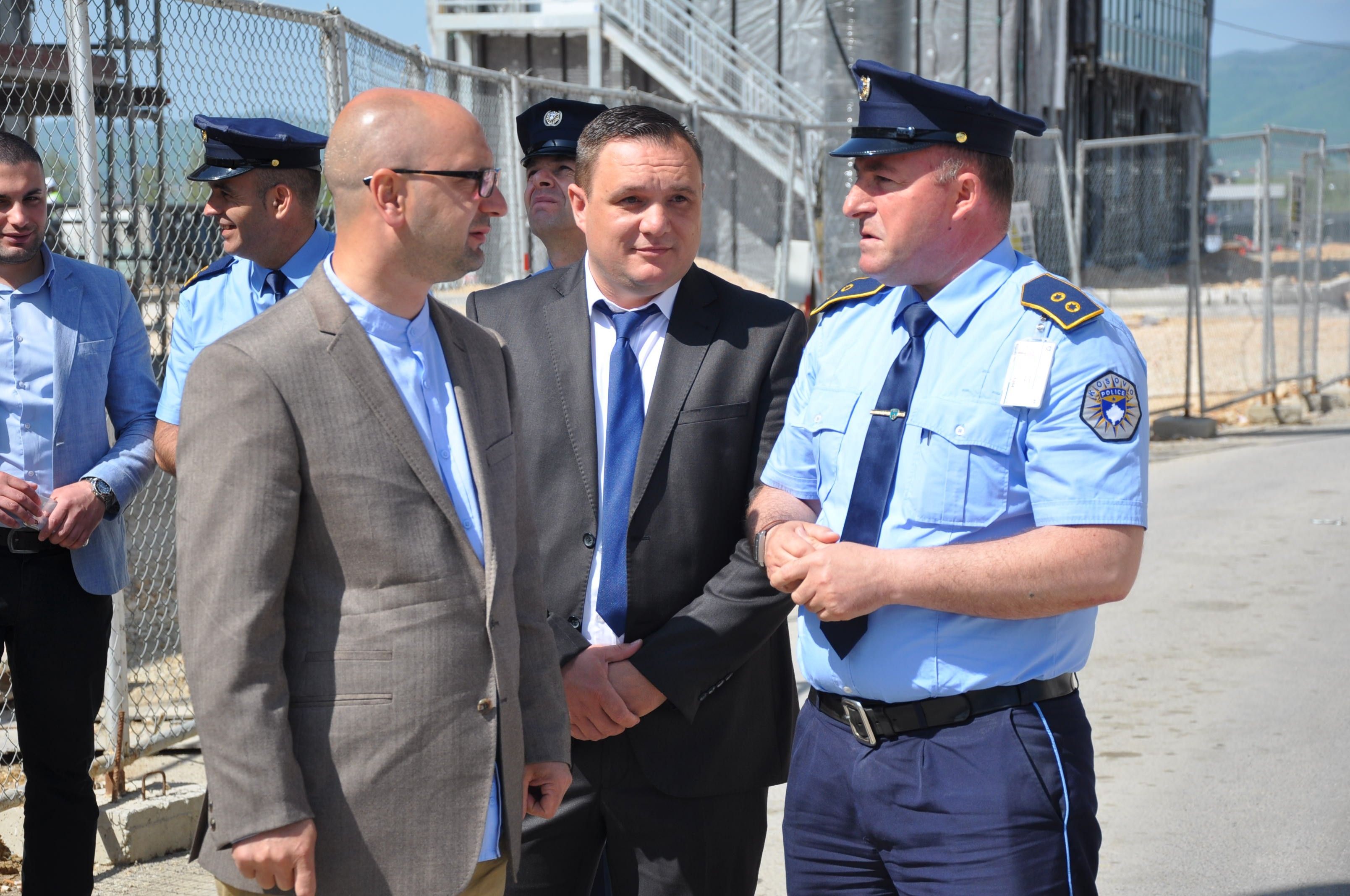 Deputy Minister Shkodra visited the border crossing point in Merdare ...