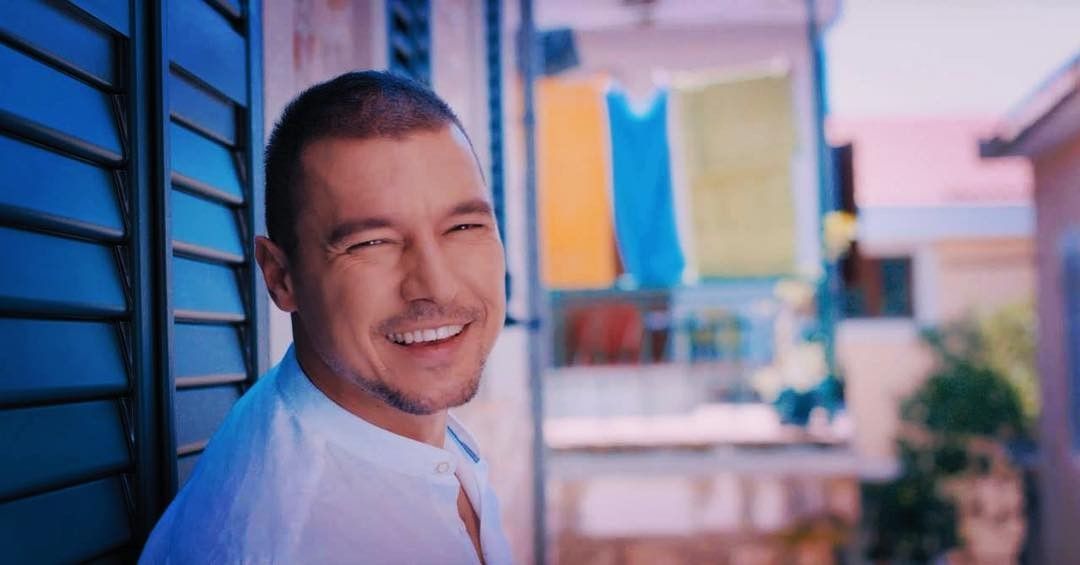 Neki Emra: Speak and sing Albanian, there is nothing more beautiful ...