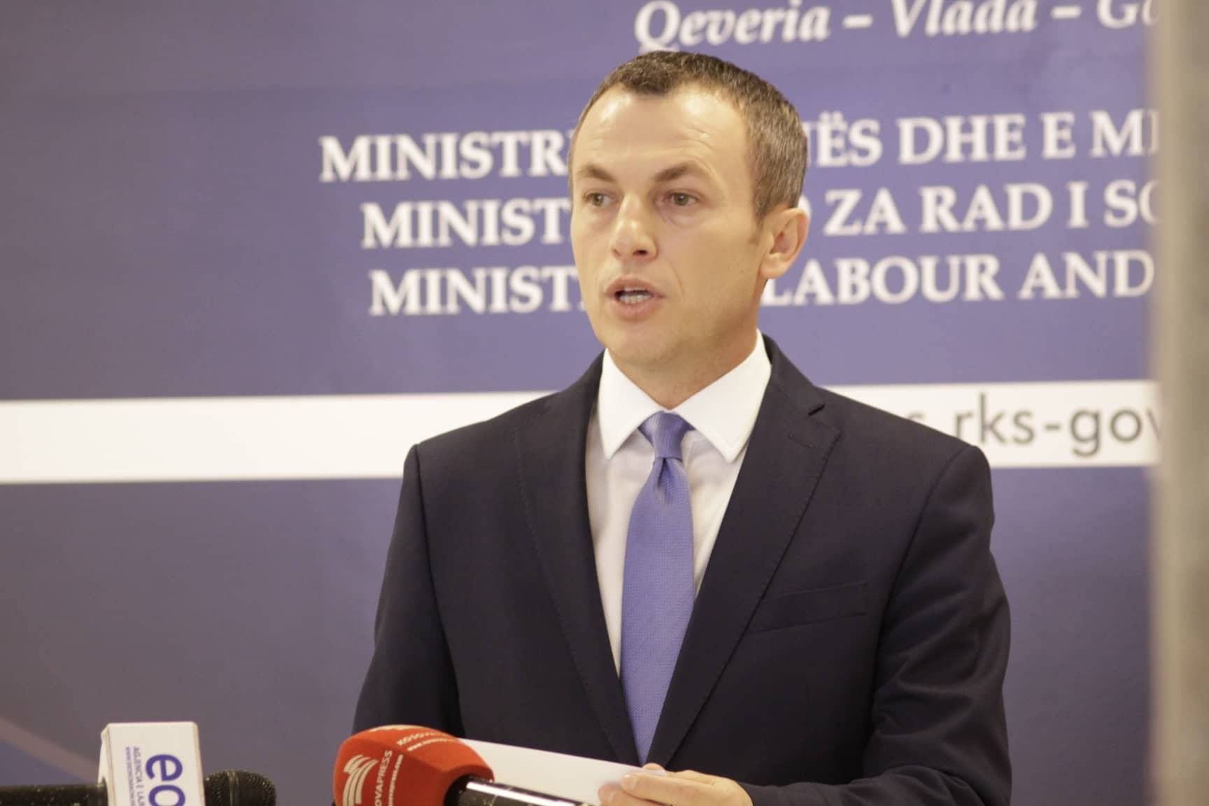 Minister Reçica puts the draft law on maternity leave into public ...