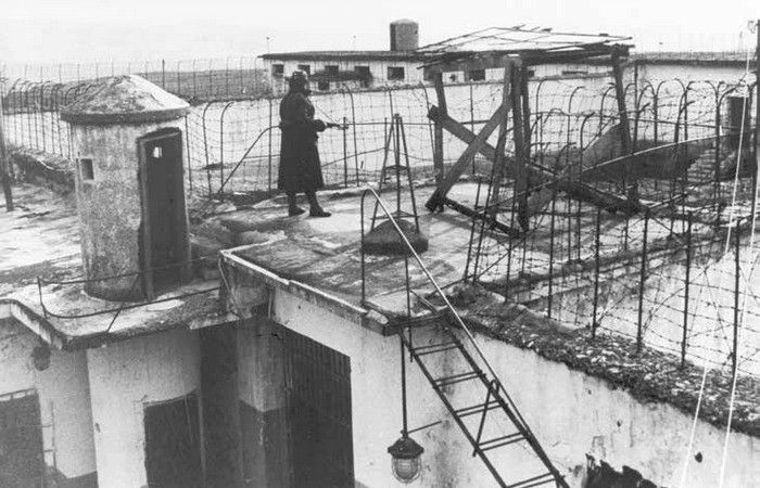 The call with consequences in the prison of Burrel, on November 28 ...