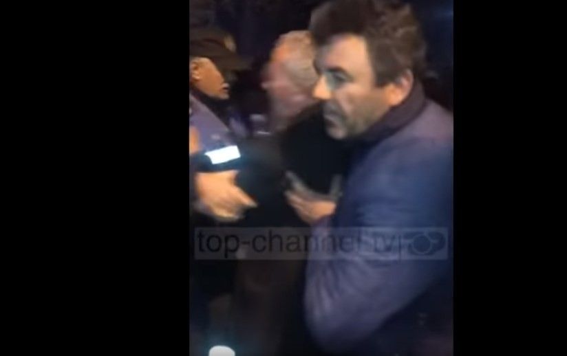 Astiri is lit, the situation in the protest is tense - Telegrafi ...