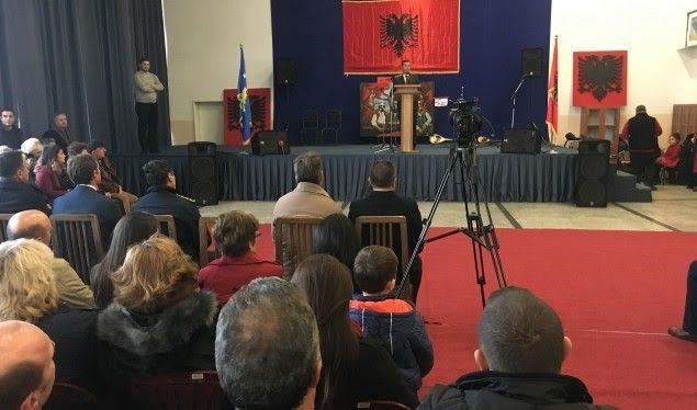 Obiliqi feston 28 Nëntorin - Telegrafi - Telegrafi