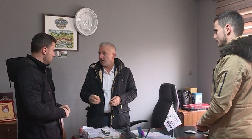 Profili ndryshe i humanistit Halil Kastrati (Video) - Telegrafi - Telegrafi