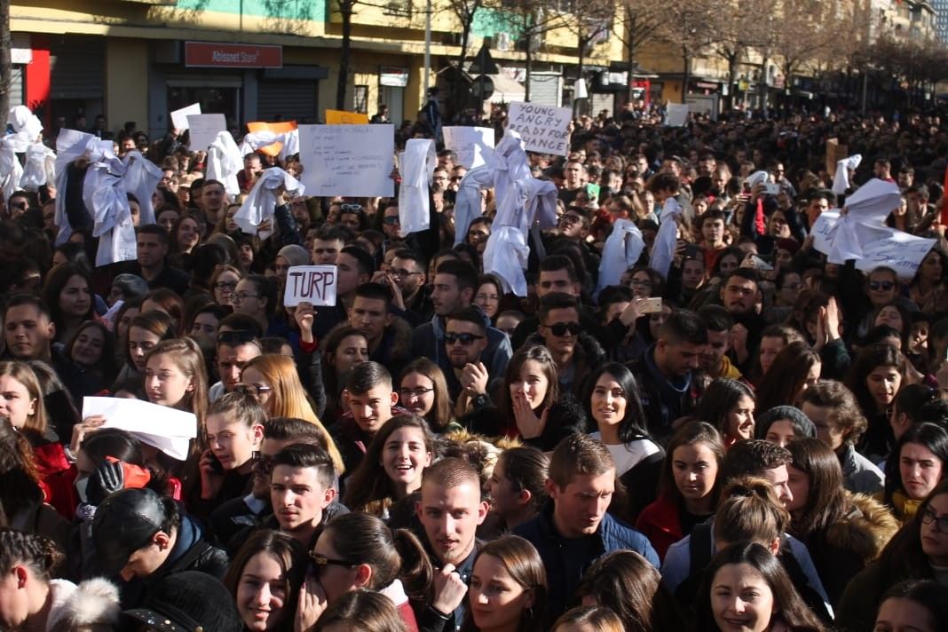 The protest of students against the increase in study fees continues ...