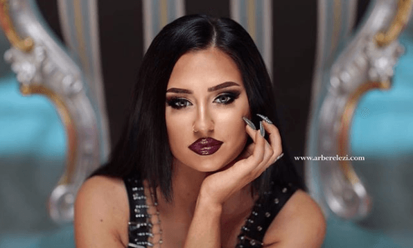 Arta Memedi flirton me reperin Future - Telegrafi - Telegrafi