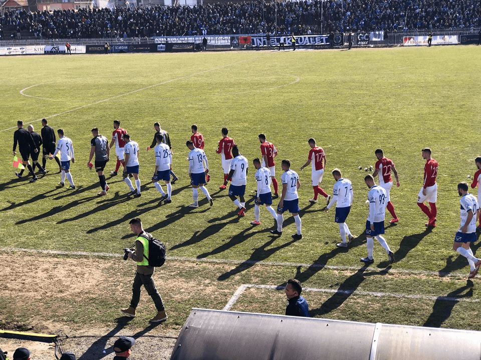 Spectacle in the stands and on the field, Drita with the face of the ...