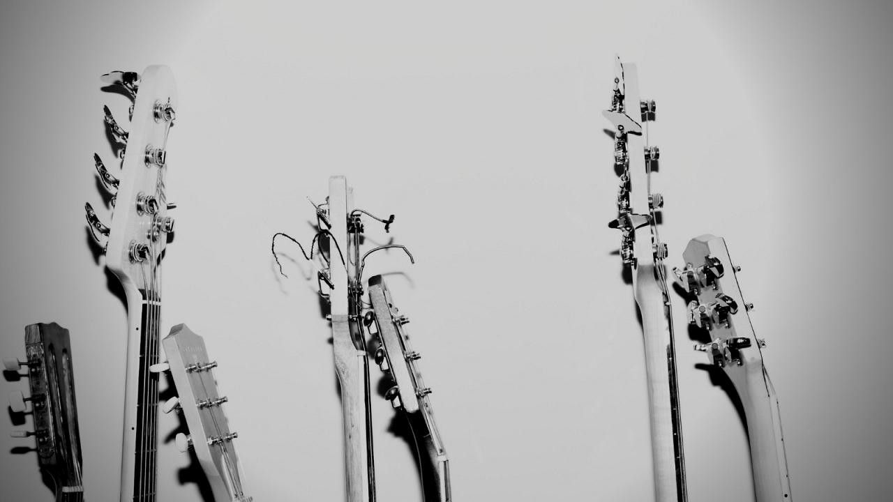 The artist who turns garbage into musical instruments - Telegraph ...