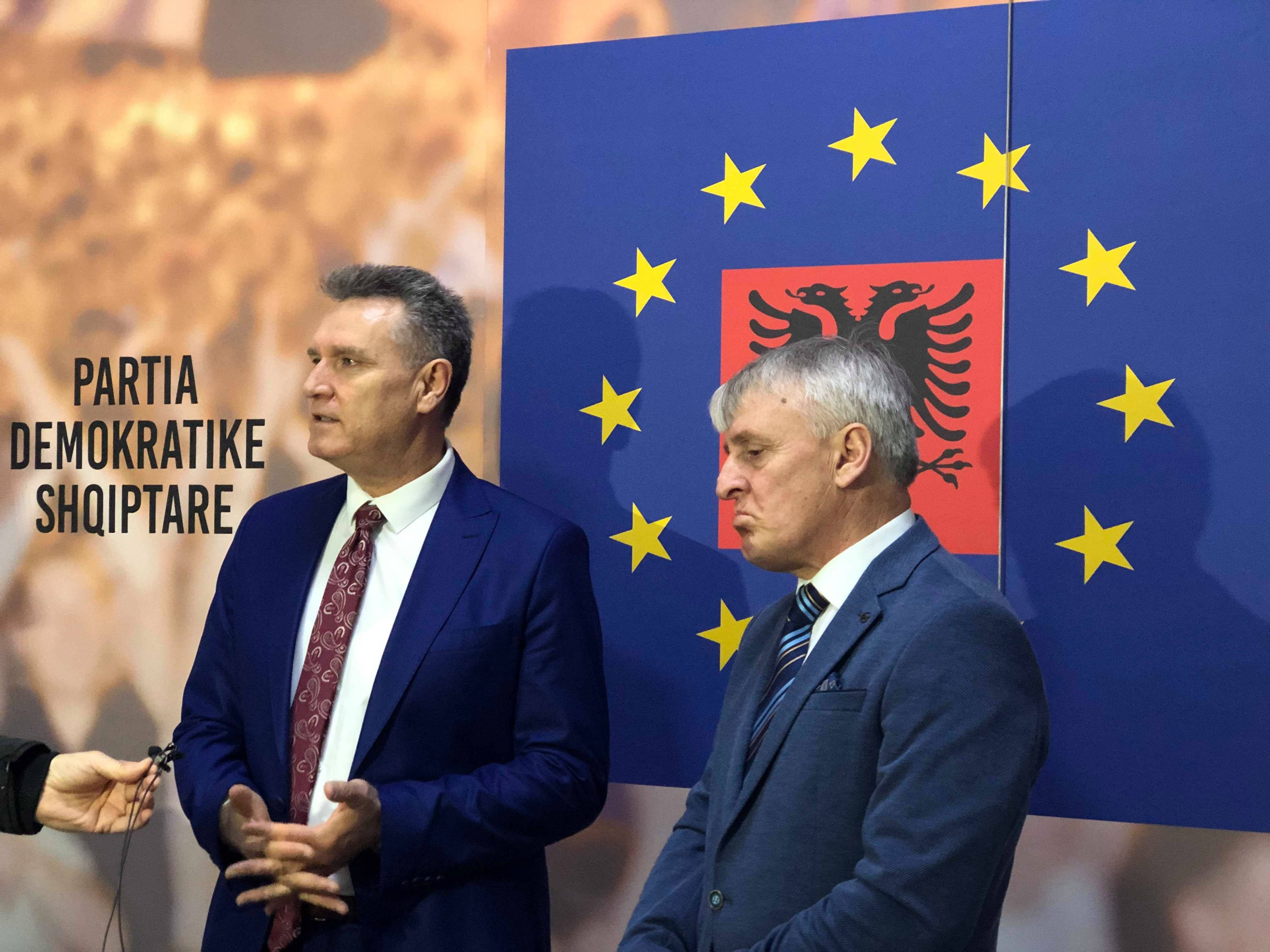 Koordinatori Hoti takohet me kryetarin e PDSH-së në Preshevë ...