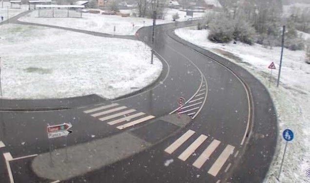 Borë në Slloveni, pajisje dimërore të detyrueshme - Telegrafi - Telegrafi