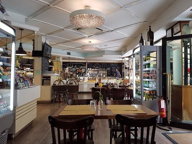 Lokali në Romë shokoi turistët me çmimin enorm, për dy hamburgerë dhe ...