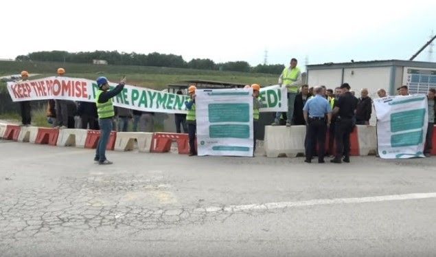 25 local companies protest, they say they were deceived by 'Bektel ...