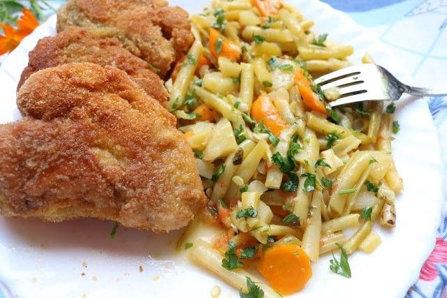 Gatuani bishtaja të shijshme me mish pule, nuk do të gaboni - Telegrafi ...