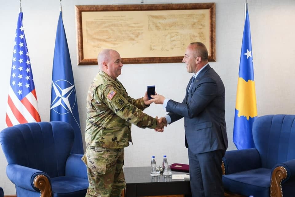 Haradinaj thanks General Boyd for his contribution, presents him with a ...